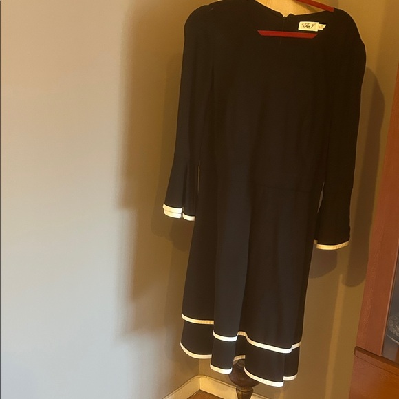 Eliza J | Dresses | Eliza J Black And White Long Sleeve Dress | Poshmark